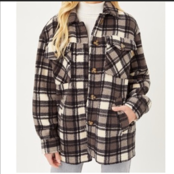 Love Tree | Jackets & Coats | Plaid Shacket Size Medium | Poshmark